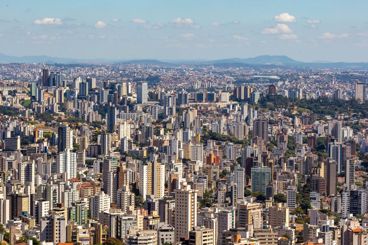 12 Types of Cities (Metropolis, Megacity, City-State, and More)